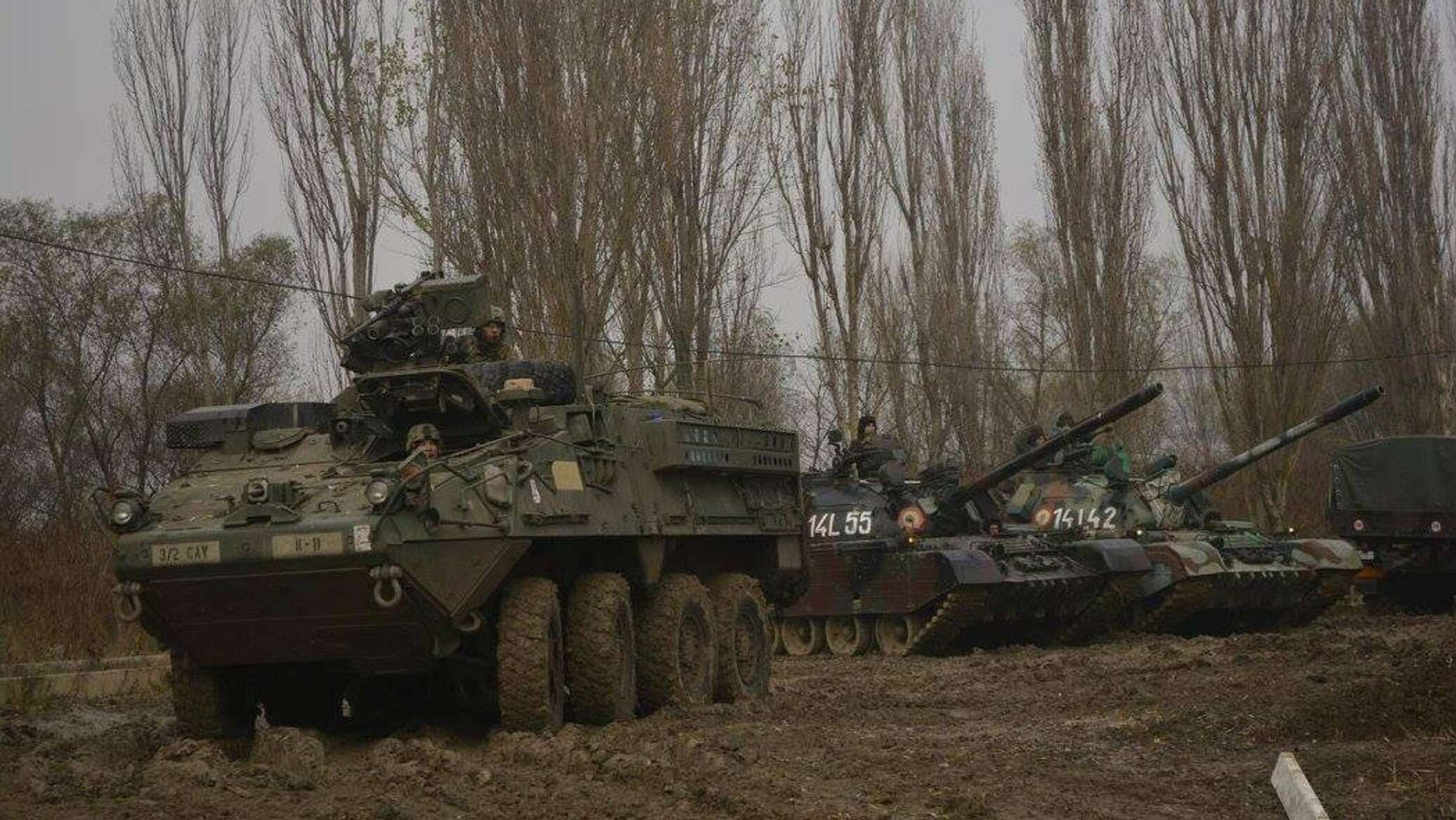 O colană de mașini blindate a trecut prin Bălți