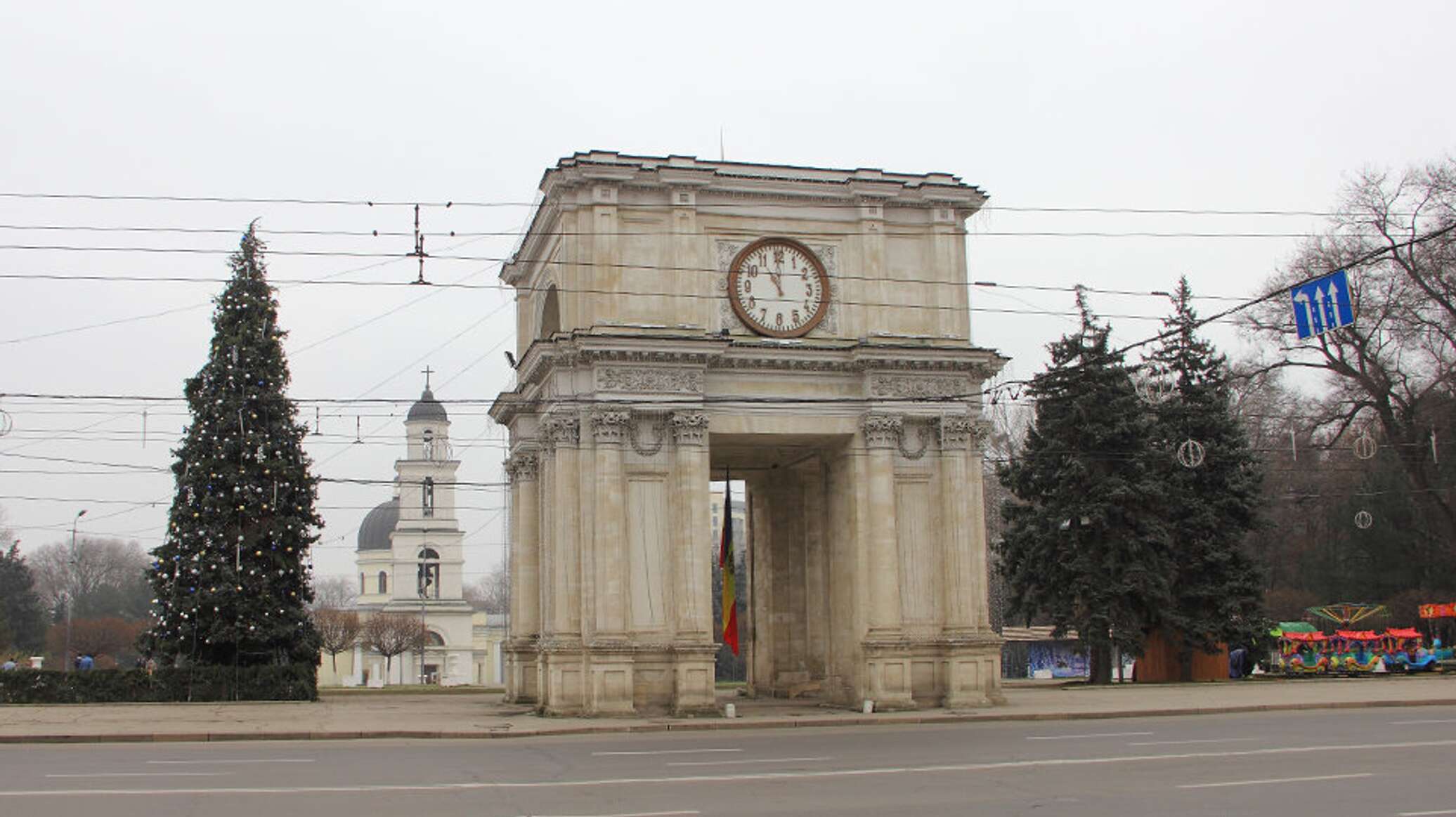 Ceasul de pe Arcul de Triumf va răsuna din nou de astăzi